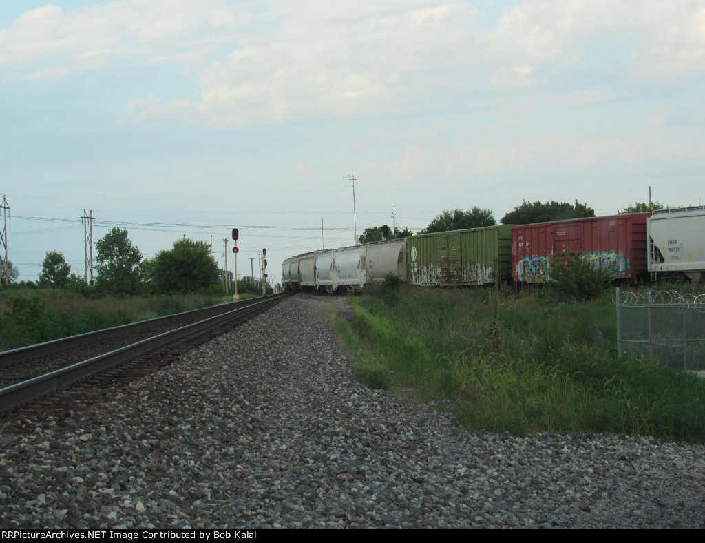 get into Sidney & NS 7655 & UP 7944 taking the connecting track to the NS to head East